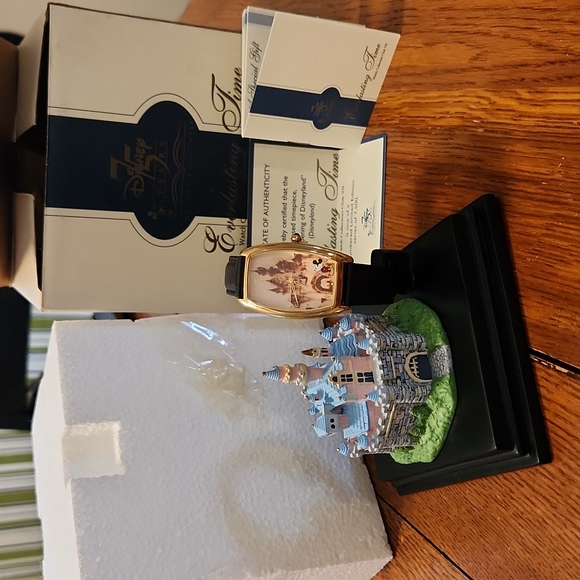 Disney | Accessories | Disney Everlasting Time Watch Collectors Club ...